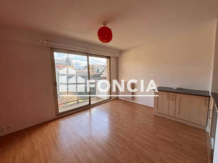 Appartement à louer - Rechèvres-Bas Menus-Boulevard, Chartres - 1 pièce