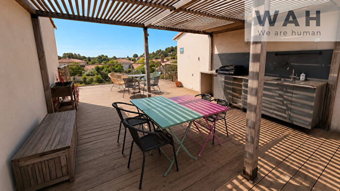 Saint-Geniès-des-Mourgues : Maison 4 pièces à vendre