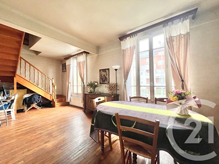 Maisons à vendre et appartements à louer - 3