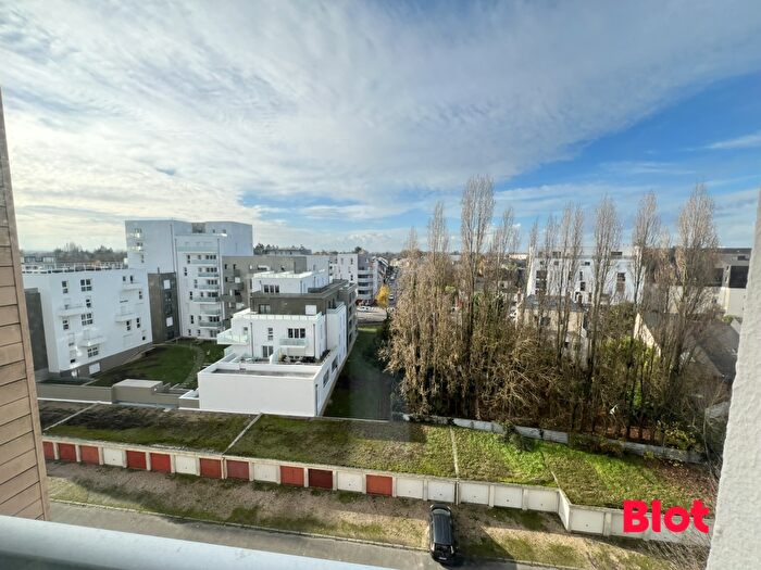 Appartement à vendre - Quartiers Sud-Ouest, Bréquigny - 5 pièces - 3 chambres