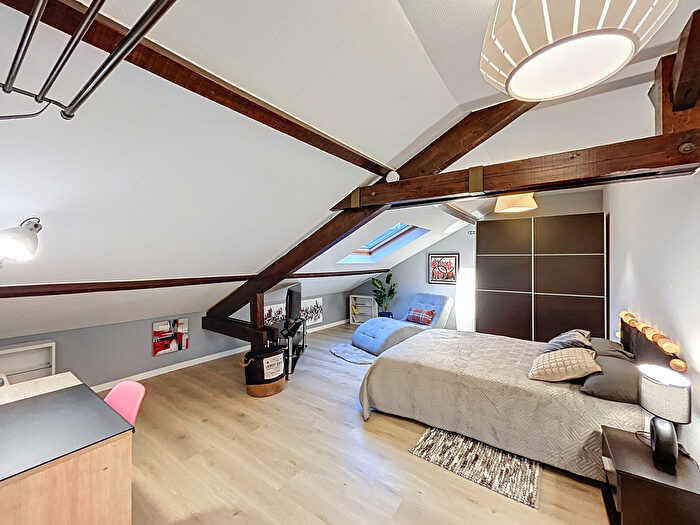 Appartement à louer - Volmerange-les-Mines - 8 pièces - 5 chambres