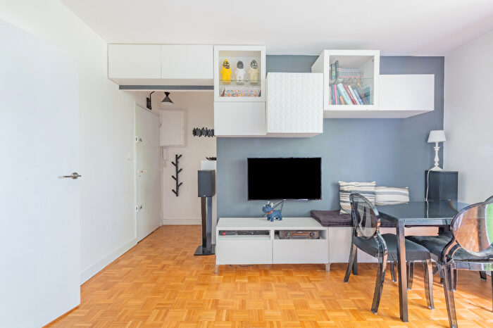 Appartement à louer - La Celle-Saint-Cloud, La Feuillaume - 3 pièces - 2 chambres