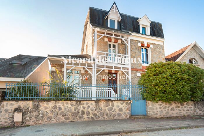 Maison à vendre - Limoges, CHU - 8 pièces - 6 chambres