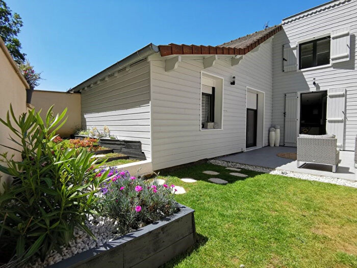 Neauphle-le-Château - Maison 4 pièces à louer