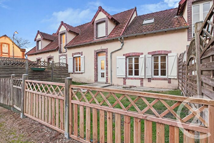 Maison à louer - Chartres, Centre-ville - 4 pièces - 3 chambres