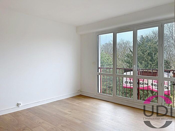 Appartement 4 pièces à Corbeil-Essonnes, Centre-ville, à vendre