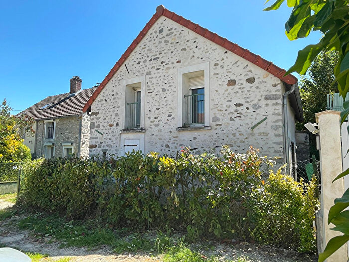 Crouy-sur-Ourcq : Maison 3 pièces à vendre