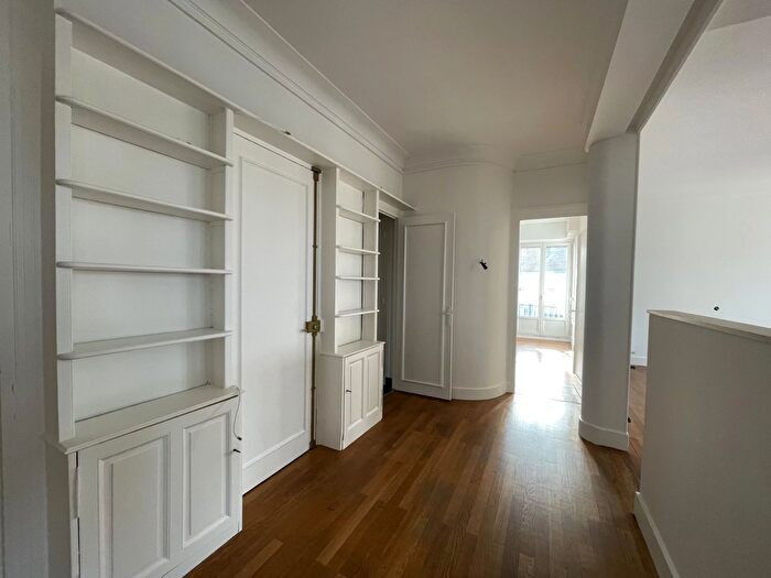 Appartement à vendre - Grenoble, Centre-ville - 6 pièces - 5 chambres