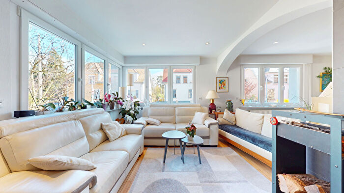 Maison à vendre - Strasbourg, Cité de lIll - 7 pièces - 5 chambres