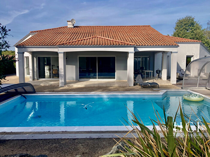 Maison 7 pièces à Basse-Goulaine, à vendre