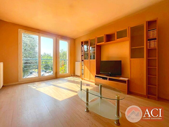 Montmagny, Centre-ville, Carrières : Appartement 2 pièces à vendre