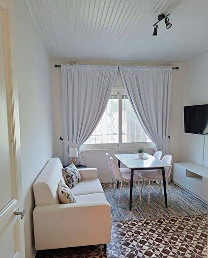 Maison à louer - Marseille ème arrondissement - 2 pièces - 1 chambre