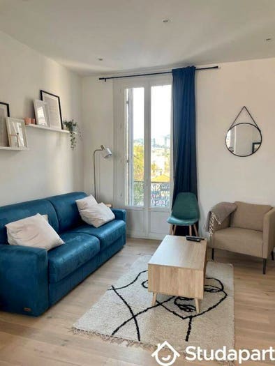 Maison 1 pièce à louer à République, Cannes