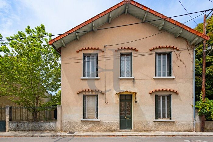 Maisons à vendre et appartements à louer - 1