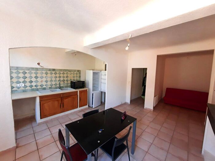 Appartement à louer - Centre Ancien, Draguignan - 1 pièce