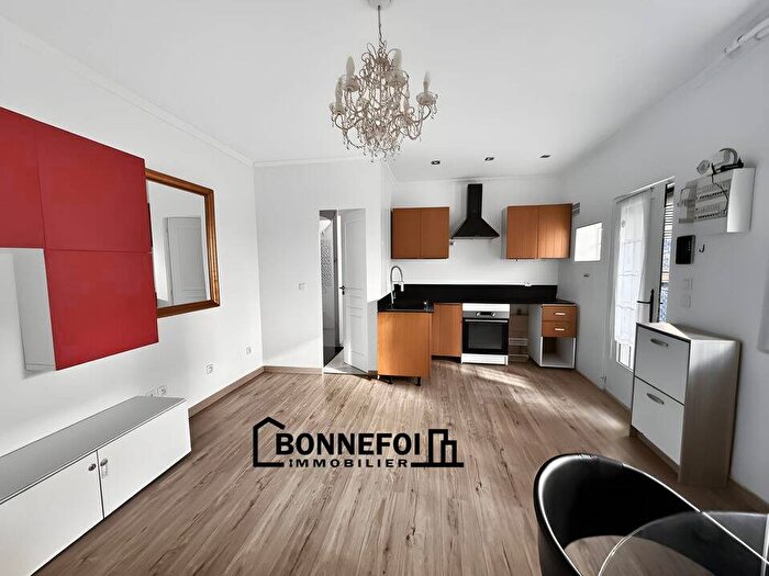 Appartement à louer - Villemomble - 2 pièces - 1 chambre