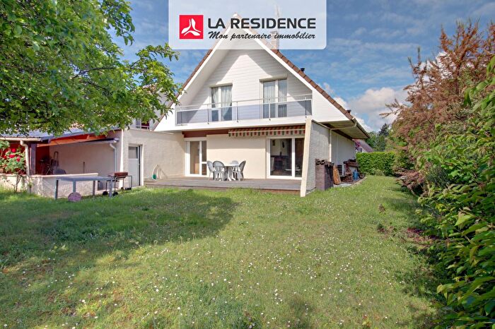 Maison 6 pièces à Aubergenville, à vendre