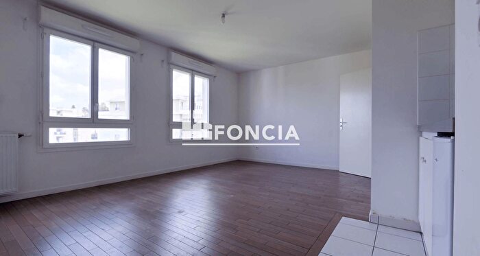 Appartement 1 pièce à Corbeil-Essonnes, Nacelle, Papeterie, à vendre