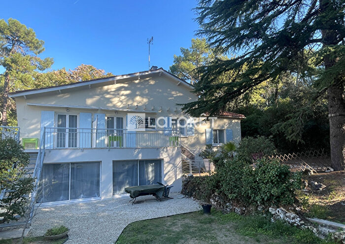 Maison à vendre - Saint-Georges-de-Didonne, Didonne, Boubes, Suzac - 10 pièces - 9 chambres