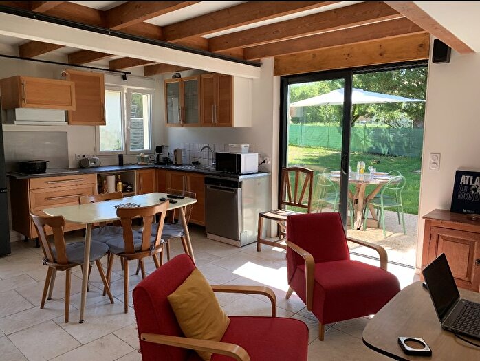 Maison à vendre - Bussac - 2 pièces - 1 chambre