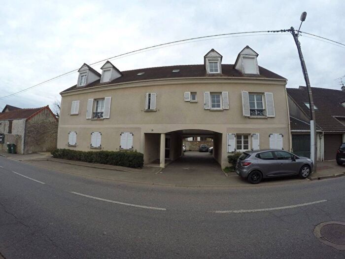 Saint-Rémy-lHonoré - Appartement 1 pièce à louer
