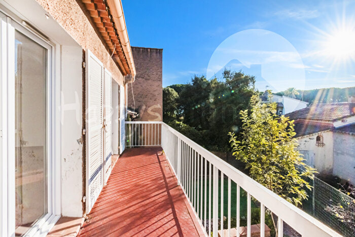 Appartement à vendre - Hyères, Port - 4 pièces - 3 chambres