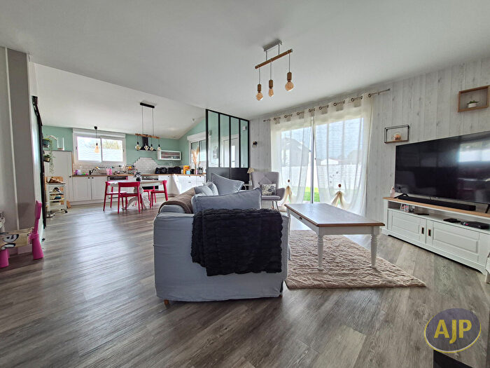 Maison à vendre - Corcoué-sur-Logne - 6 pièces - 4 chambres