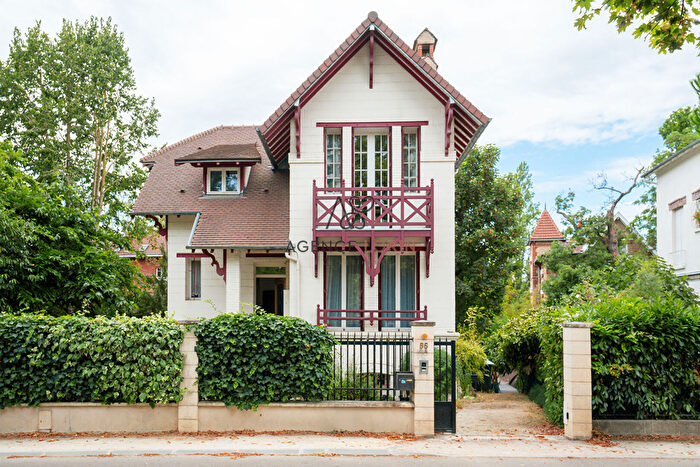 Maison 5 pièces à vendre à Le Vésinet, République