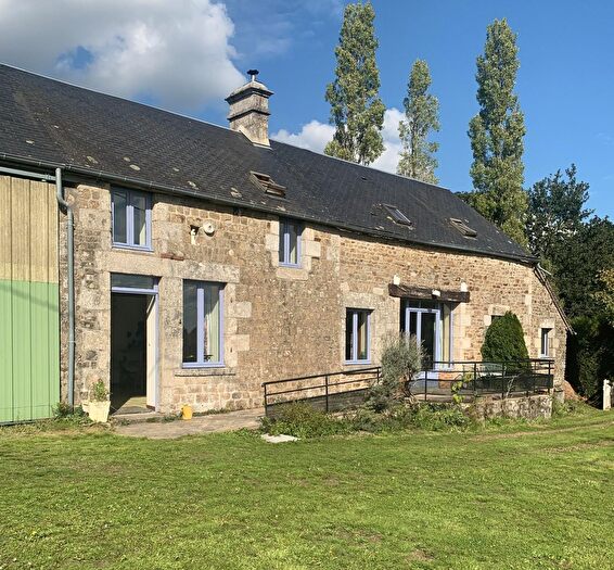 Saint-Ellier-les-Bois : Maison 4 pièces à vendre