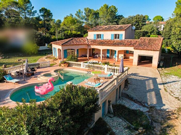 Flassans-sur-Issole : Maison 6 pièces à vendre