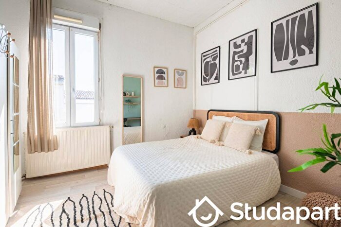 Appartement à louer - La Bastide, Bordeaux - 1 pièce - 3 chambres