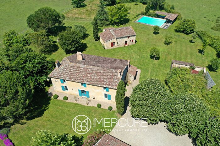 Maison à vendre - Sauveterre-de-Guyenne - 15 pièces - 8 chambres