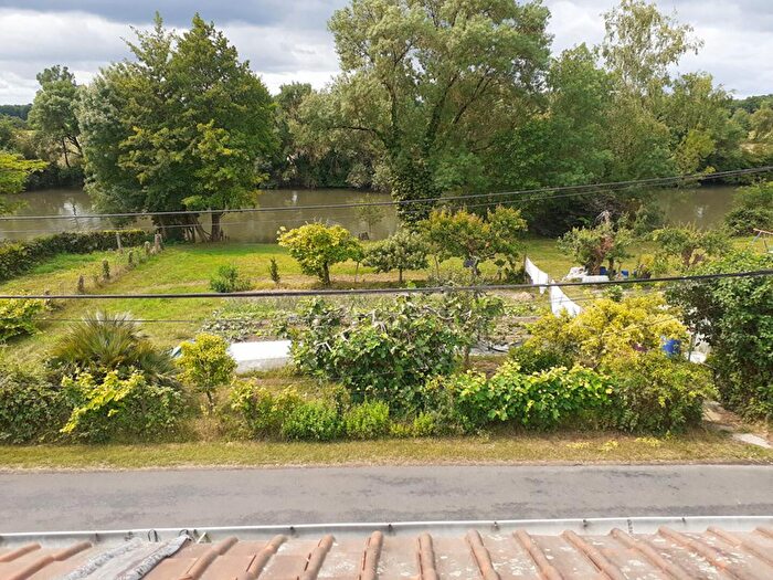 Maison à vendre - Luché-Pringé - 5 pièces - 3 chambres