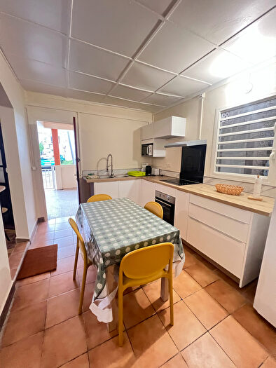 Maison 4 pièces à Le Gosier, à louer