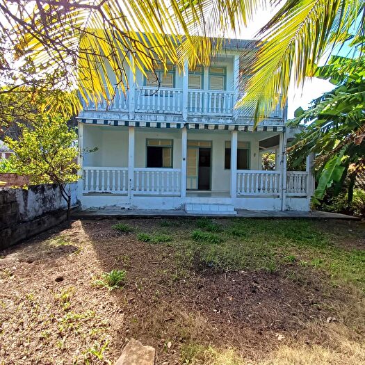 Maison à vendre - La Trinité - 5 pièces - 4 chambres