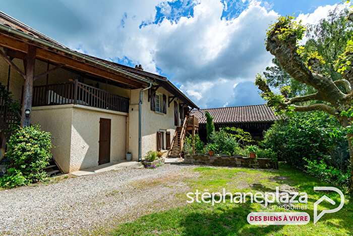 Maison 7 pièces à Pérouges, à vendre