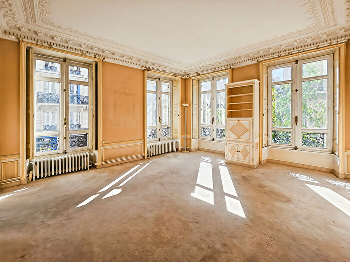 Appartement 5 pièces à Paris 8ème, Europe, à vendre