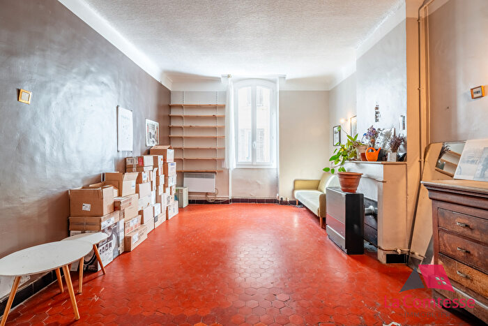 Maisons à vendre et appartements à louer - 1
