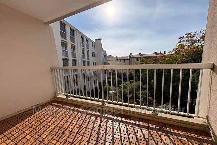 Appartement à louer - Nîmes, Feuchères - 1 pièce