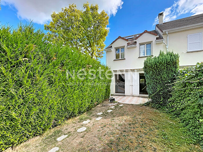Maison 4 pièces à Plaisir, Aqueduc, à vendre