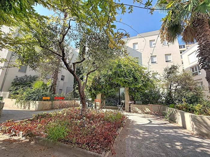 Appartement 1 pièce à Nîmes, Gare, à vendre