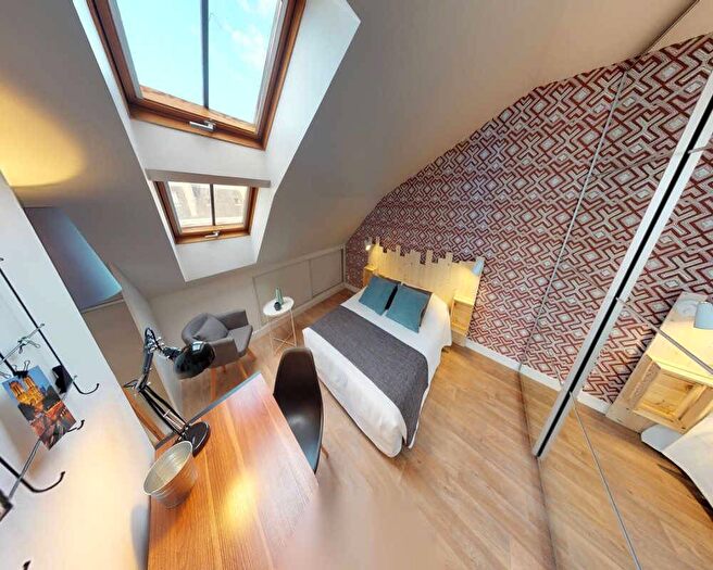 Appartement à louer - Vivienne-Gaillon, Paris ème arrondissement - 4 pièces - 7 chambres