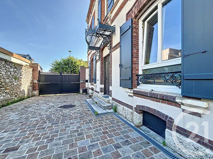 Maison à vendre - Chartres, Hôtel Dieu, Grand Faubourg - 6 pièces - 4 chambres