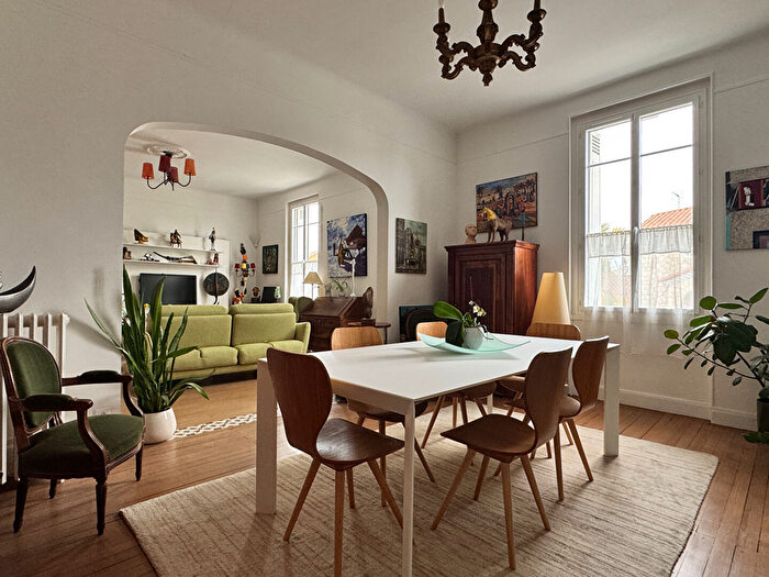 Maison à vendre - Royan, Centre-ville - 8 pièces - 5 chambres