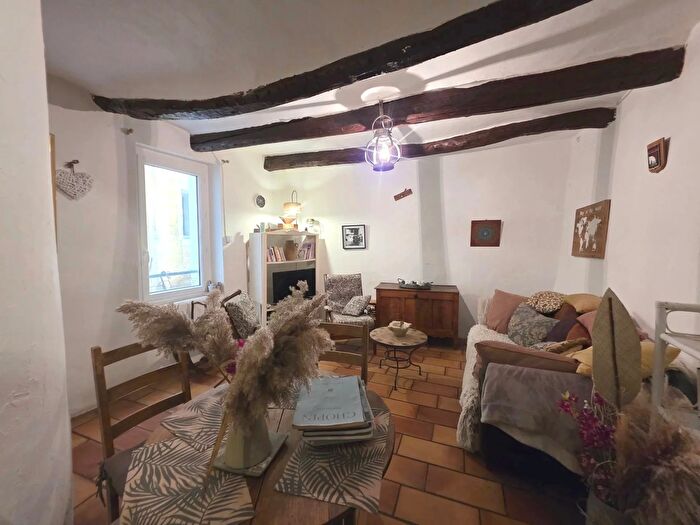 Maison à vendre - Apt - 5 pièces - 3 chambres