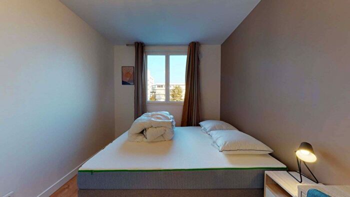 Appartement à louer - Saint Quentin, Montigny-le-Bretonneux - 1 pièce