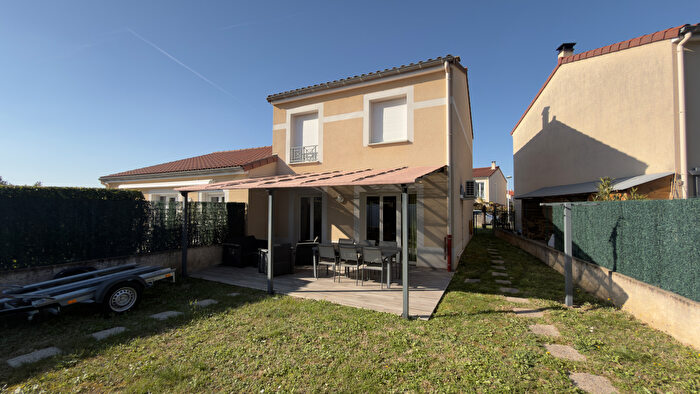 Maison à vendre - Chabeuil - 4 pièces - 3 chambres