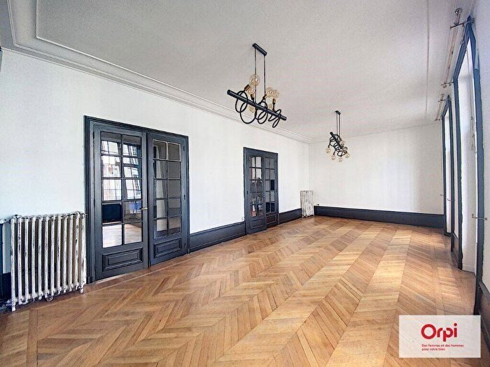 Cité Bretonnie-Chatelet-Favieres-Conches, Montluçon : Appartement 2 pièces à louer