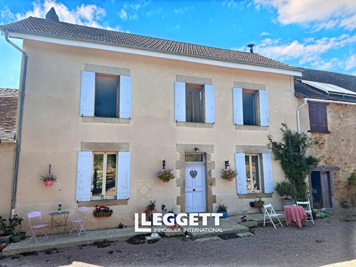 Saint-Jory-de-Chalais : Maison 5 pièces à vendre