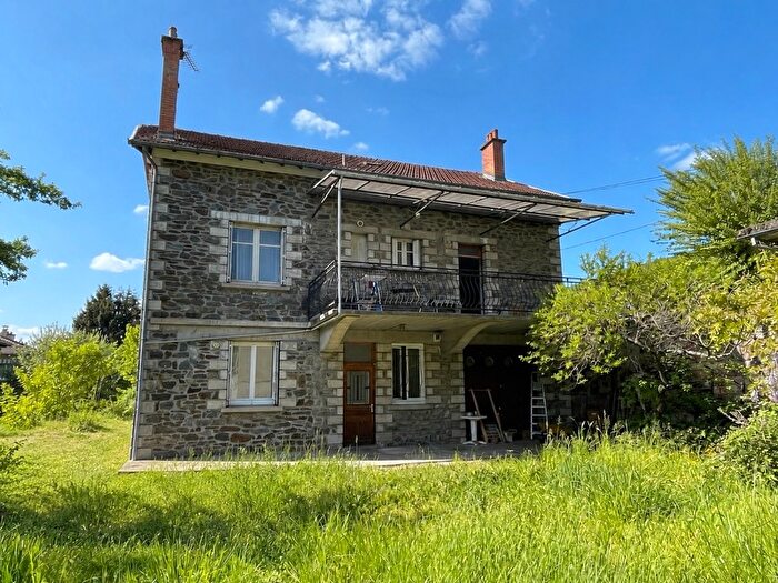 Firmi : Maison 9 pièces à vendre